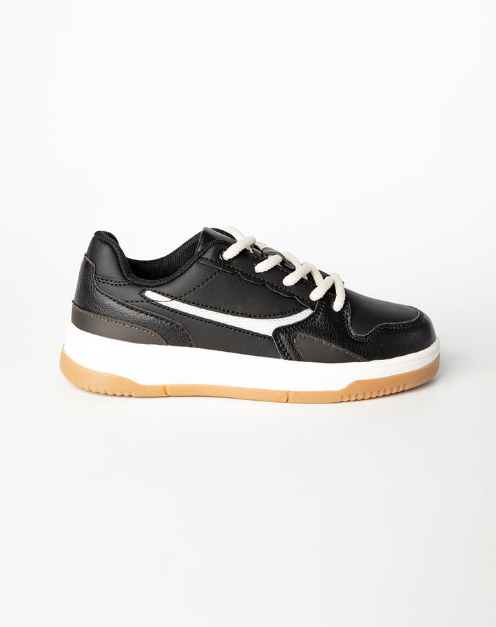 Tenis negros que combinan estilo y comodidad en Gef